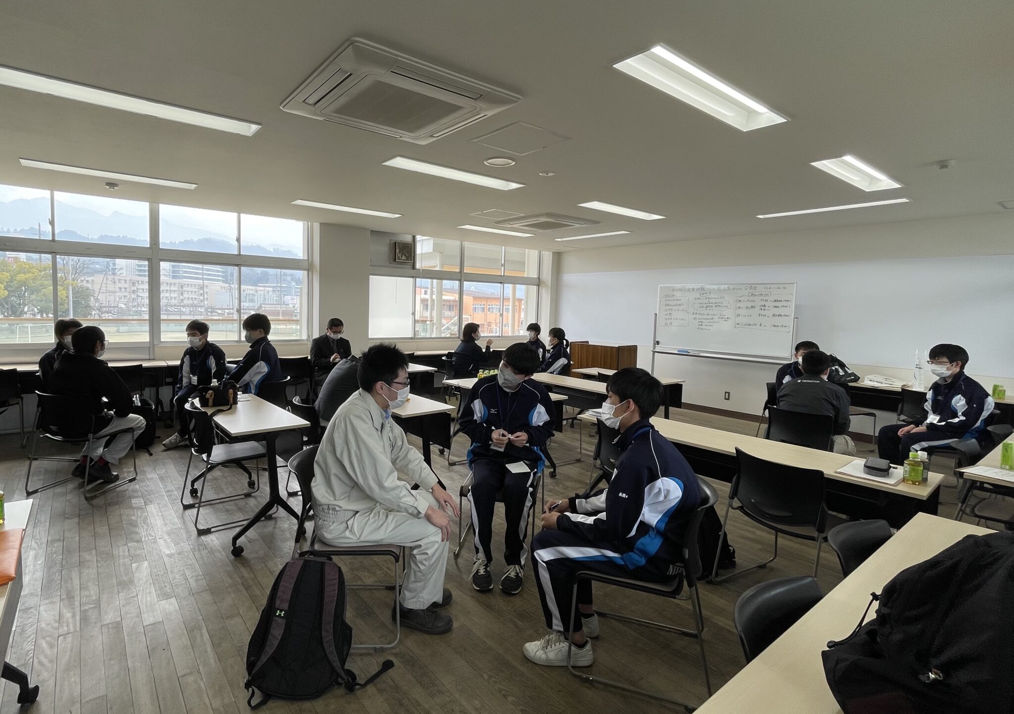 高専OBOG×現役高専生の交流会を開催しました！ – 高専color|高専カラー 「東予ではたらく」を応援する就職支援サイト